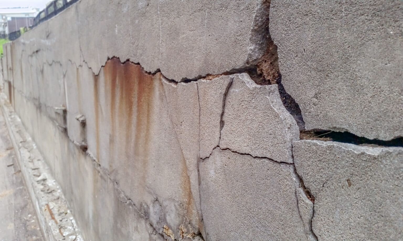 What Is a Lally Column? Purpose, Installation, and Safety