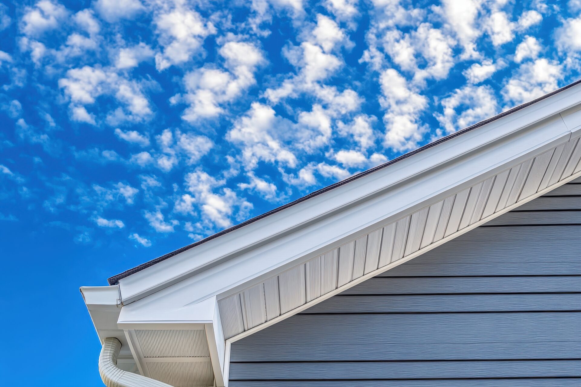 How Much Does Soffit Replacement Cost? (2025 Pricing)