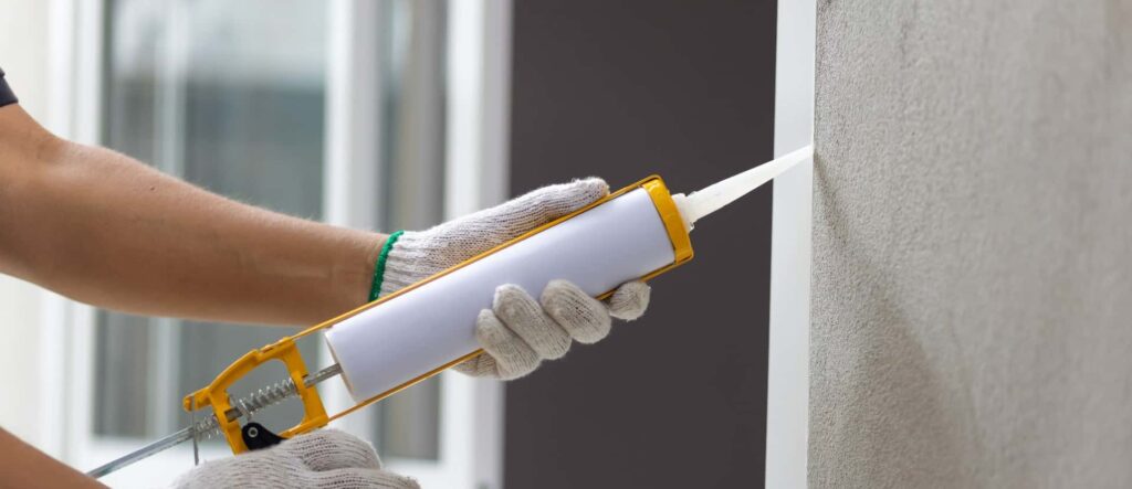 How To Caulk Windows