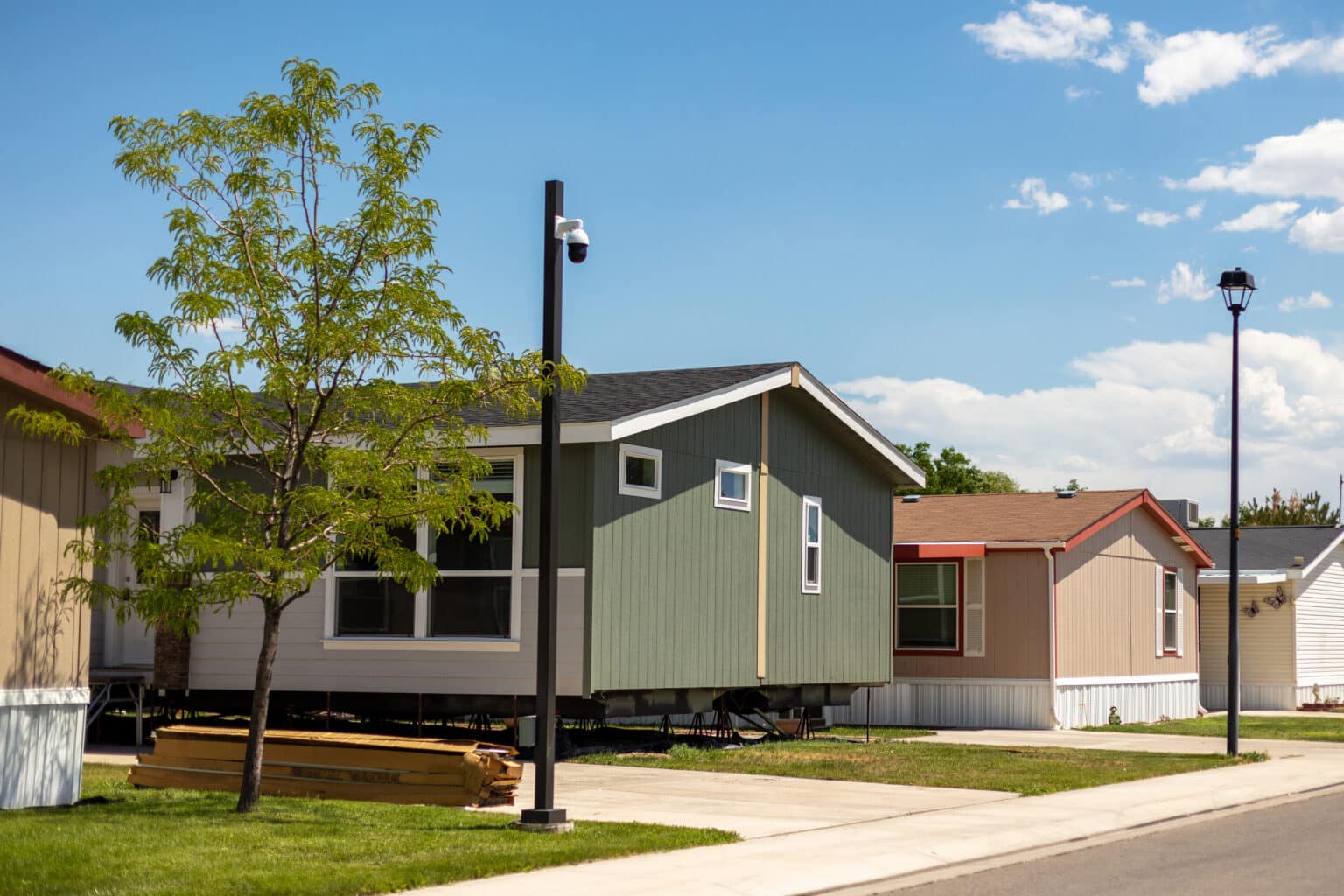 How Much Does Mobile Home Leveling Cost? (2025 Guide)