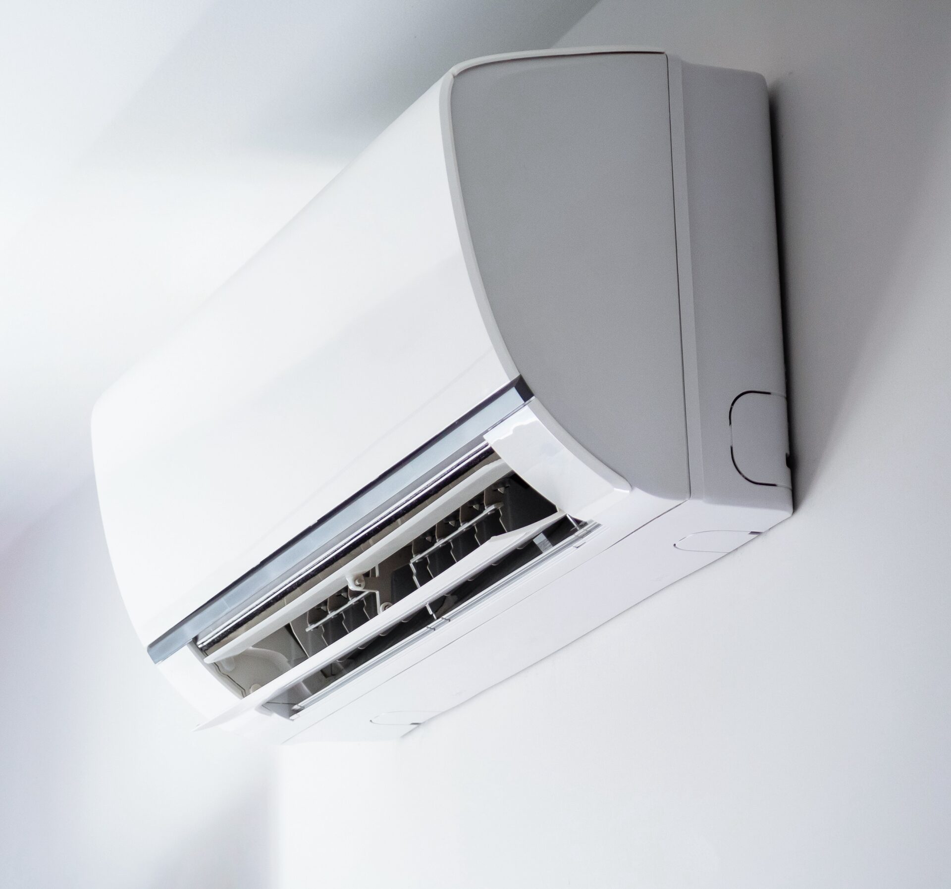 5 Best Wall Mounted Air Conditioner Brands 2025 