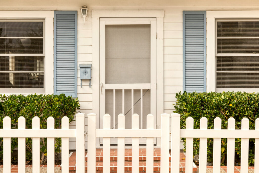 Front Door Screen: Types, Installation, and Maintenance
